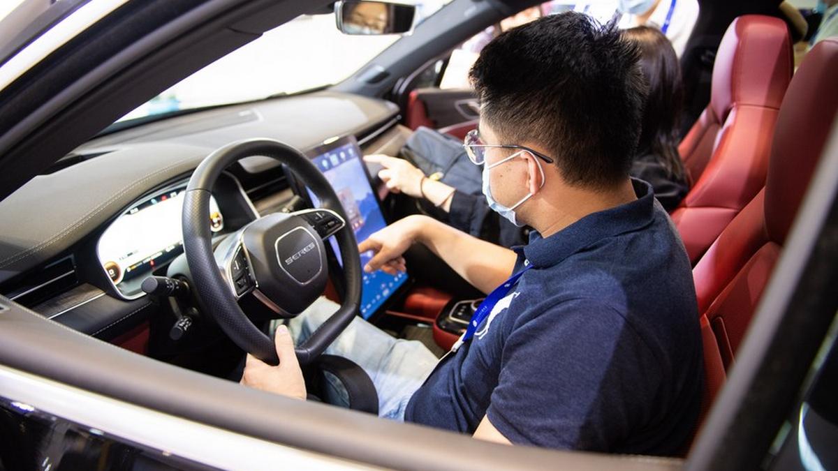 Chińska firma sci-tech zaprezentowała wyświetlacz samochodowy nowej ...